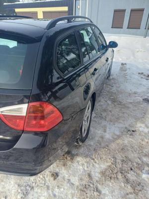 Melns BMW 320 2006 Utena, ar dzinēja tilpumu 2.00 L un nobraukumu 335 tūkst. km par 3000 €, foto 18 vietnē AUTOMOTO.COM.LV