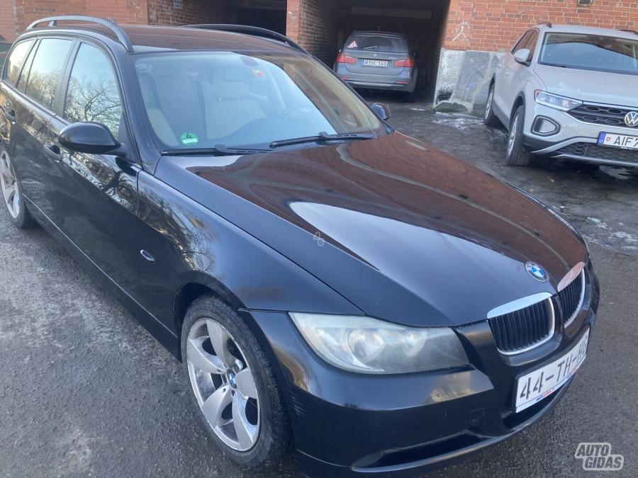 Black BMW 320 2006 in Vilnius, with an engine capacity of 2.00 L and mileage of 395 thousand km for 2250 €, photo 4 on AUTOMOTO.COM.LV
