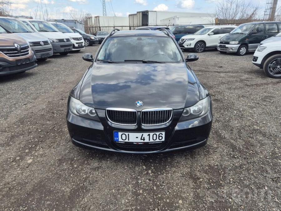 Black BMW 320 2006 in Riga, with an engine capacity of 2.00 L and mileage of 267 thousand km for 2690 €, photo 3 on AUTOMOTO.COM.LV