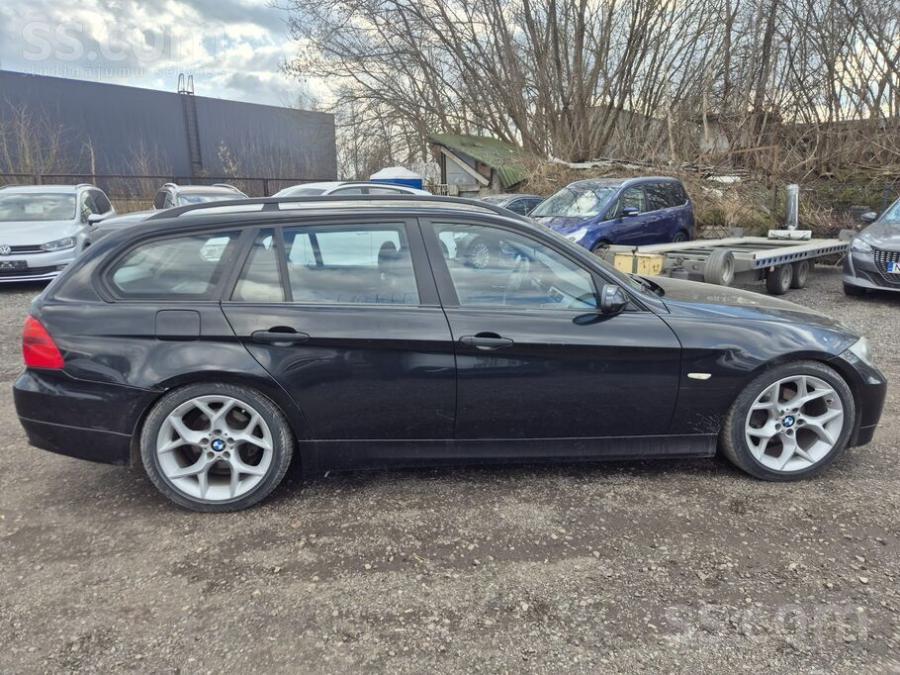 Black BMW 320 2006 in Riga, with an engine capacity of 2.00 L and mileage of 267 thousand km for 2690 €, photo 5 on AUTOMOTO.COM.LV