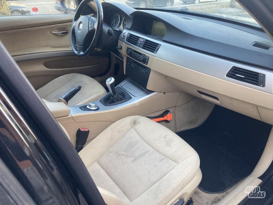 Melns BMW 320 2006 Viļņa, ar dzinēja tilpumu 2.00 L un nobraukumu 395 tūkst. km par 2199 €, foto 7 vietnē AUTOMOTO.COM.LV