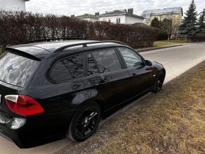 Black BMW 320 2006 in Vilnius, with an engine capacity of 2.00 L and mileage of 442 thousand km for 2200 €, photo 3 on AUTOMOTO.COM.LV