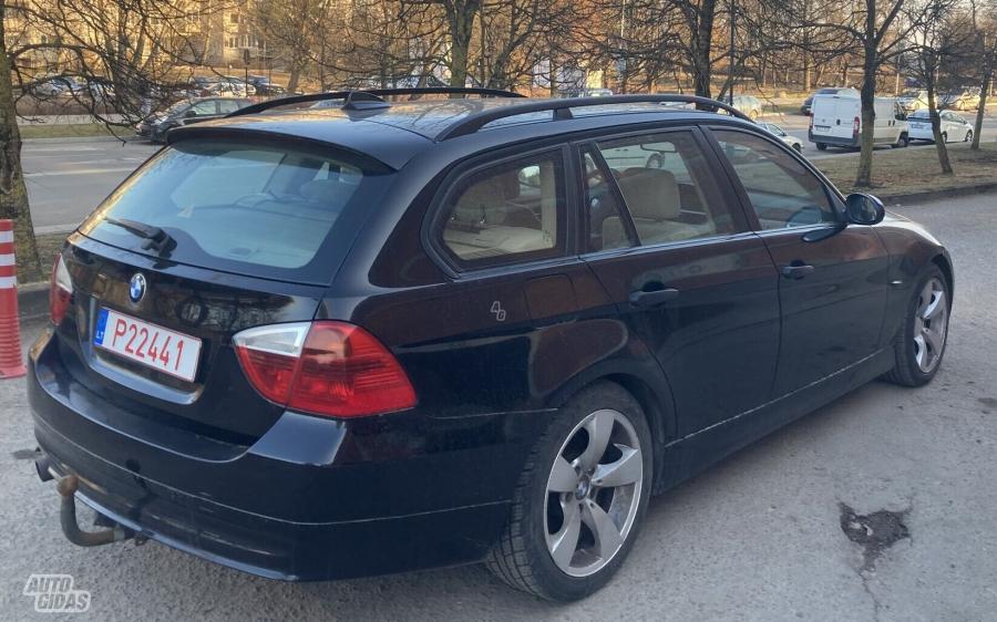 Melns BMW 320 2006 Viļņa, ar dzinēja tilpumu 2.00 L un nobraukumu 395 tūkst. km par 2199 €, foto 2 vietnē AUTOMOTO.COM.LV