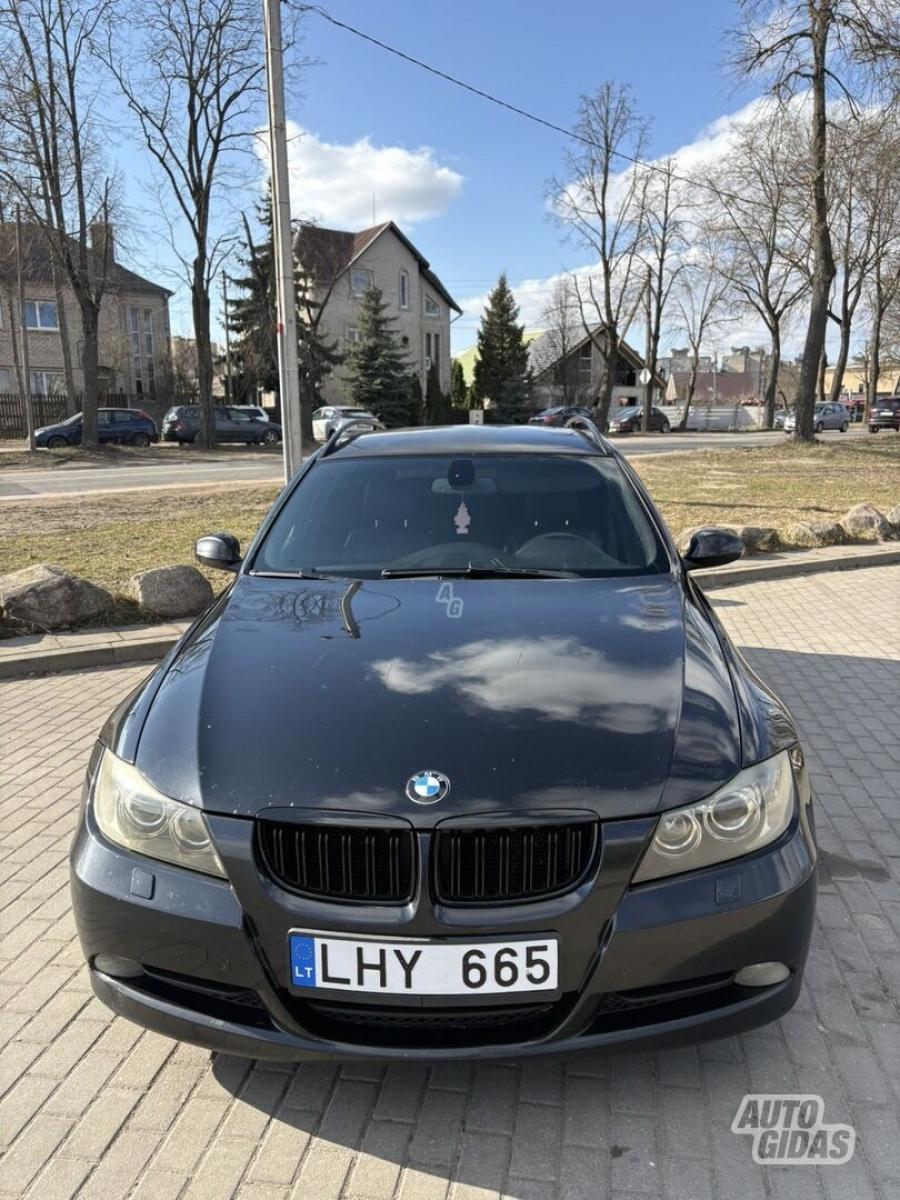 Black BMW 320 2006 in Kaunas, with an engine capacity of 2.00 L and mileage of 470 thousand km for 3199 €, photo 6 on AUTOMOTO.COM.LV
