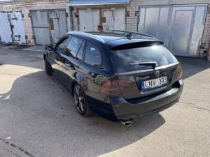 Black BMW 320 2006 in Panevezys, with an engine capacity of 2.00 L and mileage of 350 thousand km for 2200 €, photo 5 on AUTOMOTO.COM.LV