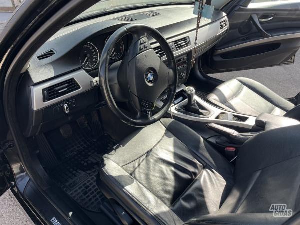 Black BMW 320 2006 in Panevezys, with an engine capacity of 2.00 L and mileage of 350 thousand km for 2200 €, photo 6 on AUTOMOTO.COM.LV