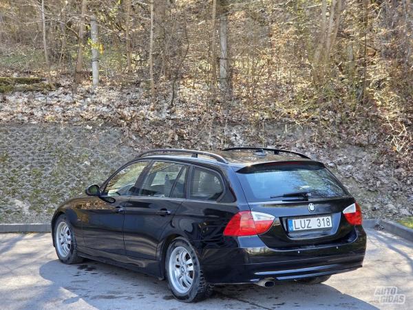 Черный БМВ 320 2006 в Алитус, объемом двигателя 2.00 л и пробегом 345 тыс. км за 3400 €, фото 7 на AUTOMOTO.COM.LV