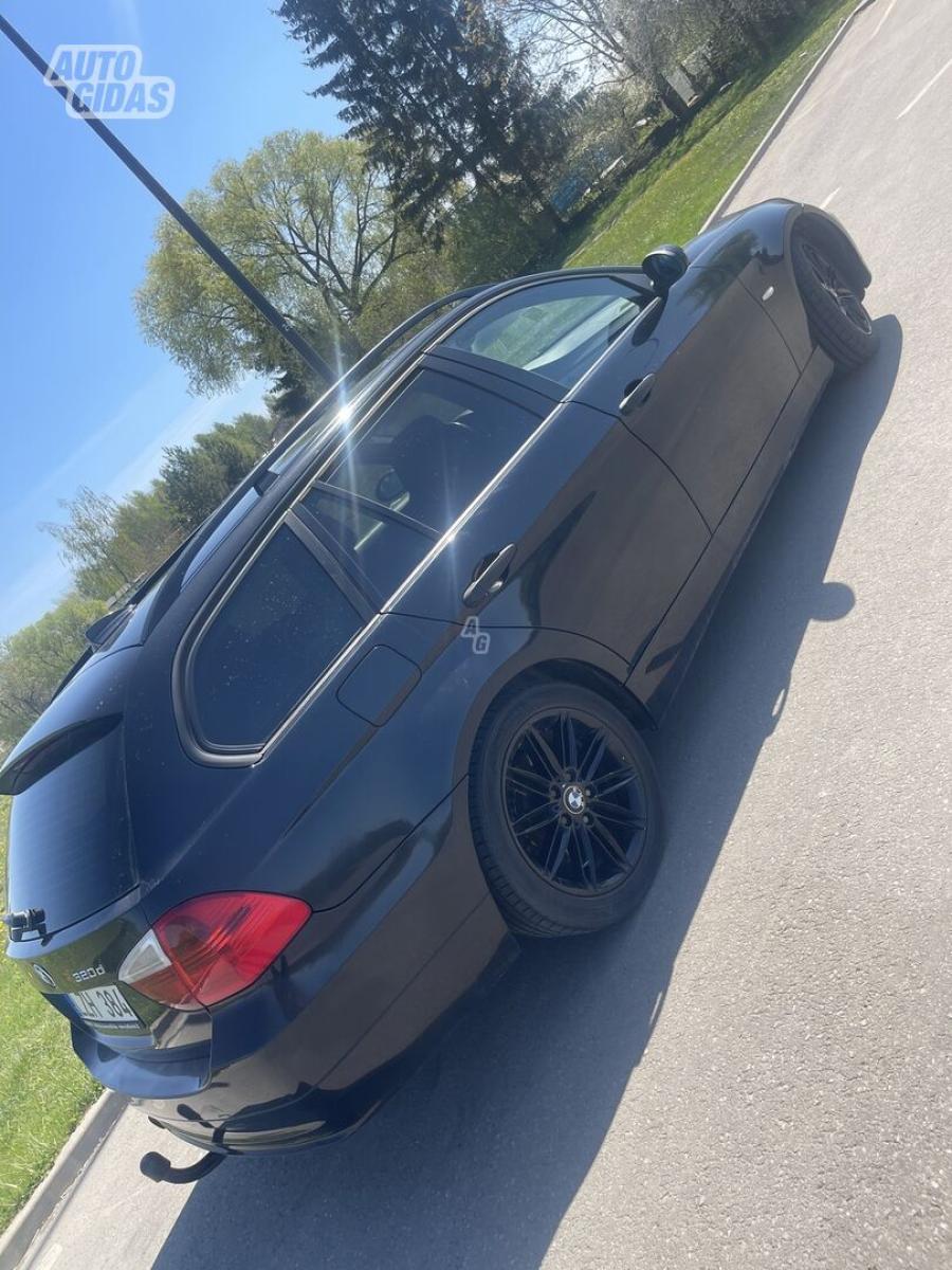 Melns BMW 320 2006 Panevēža, ar dzinēja tilpumu 2.00 L un nobraukumu 229 tūkst. km par 3000 €, foto 5 vietnē AUTOMOTO.COM.LV