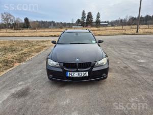Melns BMW 320 2006 Ogre, ar dzinēja tilpumu 2.00 L un nobraukumu 332 tūkst. km par 4000 €, foto  vietnē AUTOMOTO.COM.LV