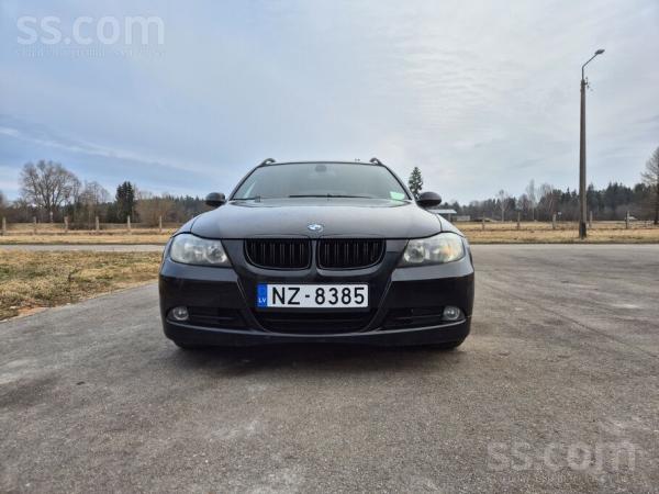 Melns BMW 320 2006 Ogre, ar dzinēja tilpumu 2.00 L un nobraukumu 332 tūkst. km par 4000 €, foto 2 vietnē AUTOMOTO.COM.LV