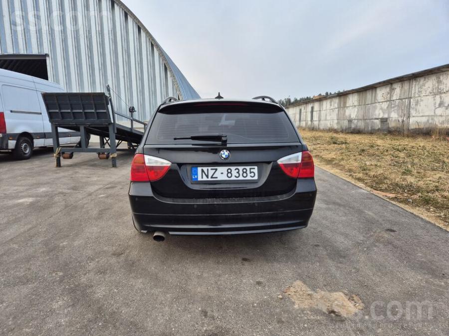Black BMW 320 2006 in Ogre, with an engine capacity of 2.00 L and mileage of 332 thousand km for 4000 €, photo 6 on AUTOMOTO.COM.LV