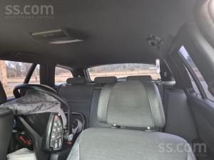Black BMW 320 2006 in Ogre, with an engine capacity of 2.00 L and mileage of 332 thousand km for 4000 €, photo 12 on AUTOMOTO.COM.LV