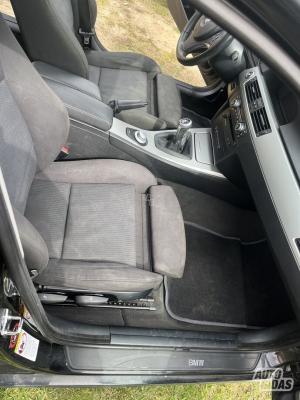 Black BMW 320 2006 in Varena, with an engine capacity of 2.00 L and mileage of 244 thousand km for 2500 €, photo 13 on AUTOMOTO.COM.LV