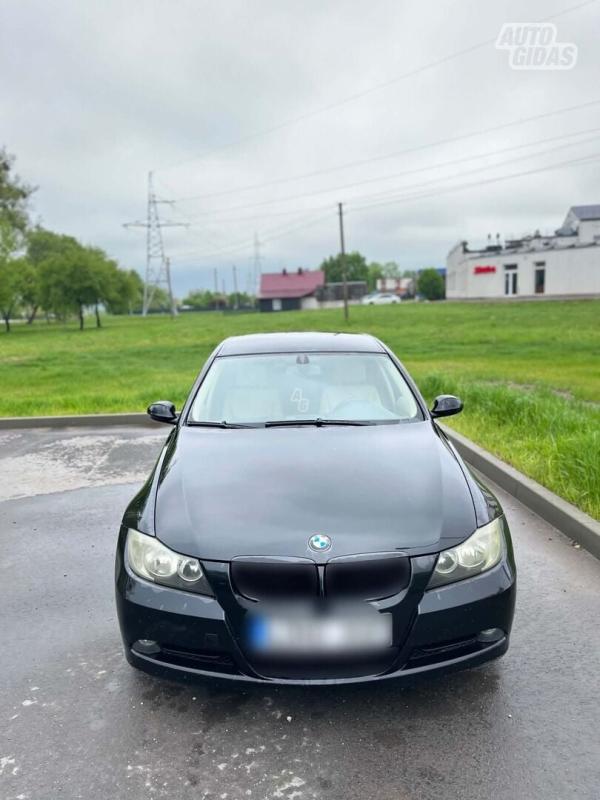 Melns BMW 320 2006 Jonava, ar dzinēja tilpumu 2.00 L un nobraukumu 381 tūkst. km par 3750 €, foto 2 vietnē AUTOMOTO.COM.LV