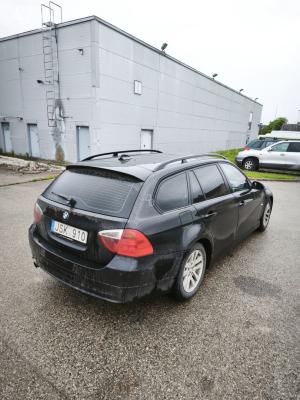 Melns BMW 320 2006 Kauņa, ar dzinēja tilpumu 2.00 L un nobraukumu 246 tūkst. km par 1600 €, foto 4 vietnē AUTOMOTO.COM.LV