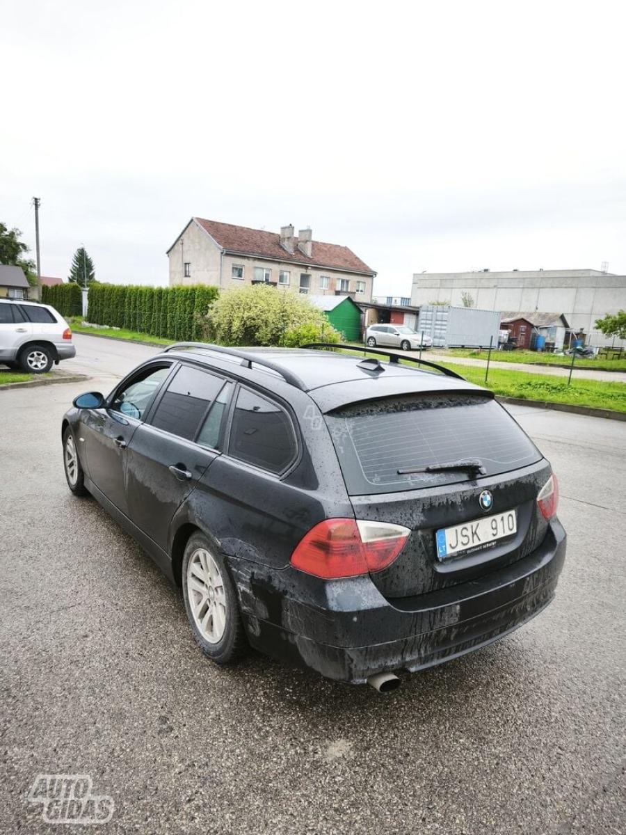 Melns BMW 320 2006 Kauņa, ar dzinēja tilpumu 2.00 L un nobraukumu 246 tūkst. km par 1600 €, foto 5 vietnē AUTOMOTO.COM.LV