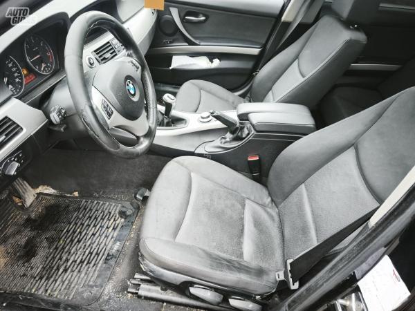Black BMW 320 2006 in Kaunas, with an engine capacity of 2.00 L and mileage of 246 thousand km for 1600 €, photo 6 on AUTOMOTO.COM.LV