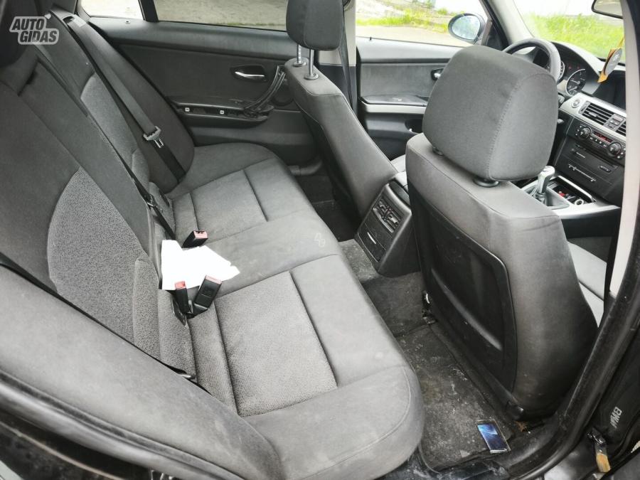 Melns BMW 320 2006 Kauņa, ar dzinēja tilpumu 2.00 L un nobraukumu 246 tūkst. km par 1600 €, foto 9 vietnē AUTOMOTO.COM.LV