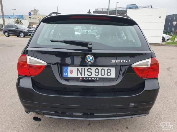 Melns BMW 320 2006 Kauņa, ar dzinēja tilpumu 2.00 L un nobraukumu 350 tūkst. km par 3750 €, foto 5 vietnē AUTOMOTO.COM.LV