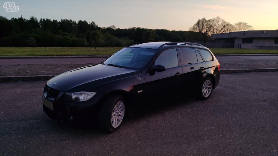 Melns BMW 320 2006 Kauņa, ar dzinēja tilpumu 2.00 L un nobraukumu 409 tūkst. km par 3100 €, foto 3 vietnē AUTOMOTO.COM.LV