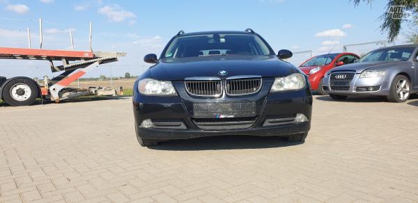 Black BMW 320 2006 in Kedainiai, with an engine capacity of 2.00 L and mileage of 255 thousand km for 2700 €, photo 4 on AUTOMOTO.COM.LV