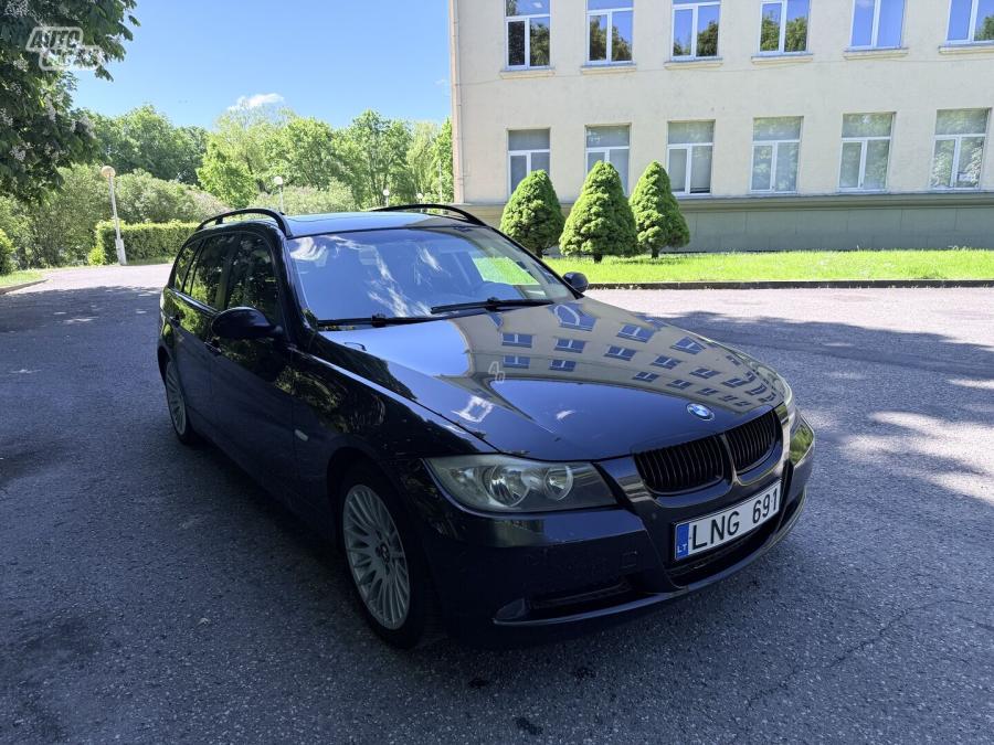 Black BMW 320 2006 in Vilnius, with an engine capacity of 2.00 L and mileage of 305 thousand km for 1799 €, photo 1 on AUTOMOTO.COM.LV