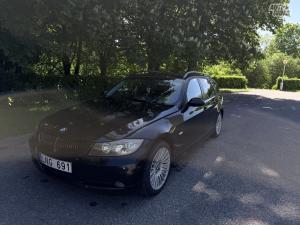 Black BMW 320 2006 in Vilnius, with an engine capacity of 2.00 L and mileage of 305 thousand km for 1799 €, photo 4 on AUTOMOTO.COM.LV