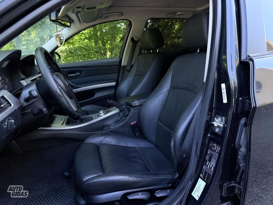 Black BMW 320 2006 in Vilnius, with an engine capacity of 2.00 L and mileage of 305 thousand km for 1799 €, photo 8 on AUTOMOTO.COM.LV