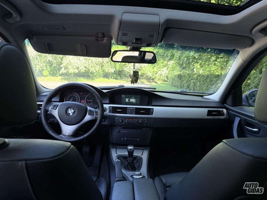 Black BMW 320 2006 in Vilnius, with an engine capacity of 2.00 L and mileage of 305 thousand km for 1799 €, photo 10 on AUTOMOTO.COM.LV