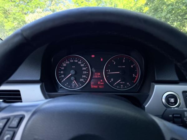 Black BMW 320 2006 in Vilnius, with an engine capacity of 2.00 L and mileage of 305 thousand km for 1799 €, photo 10 on AUTOMOTO.COM.LV