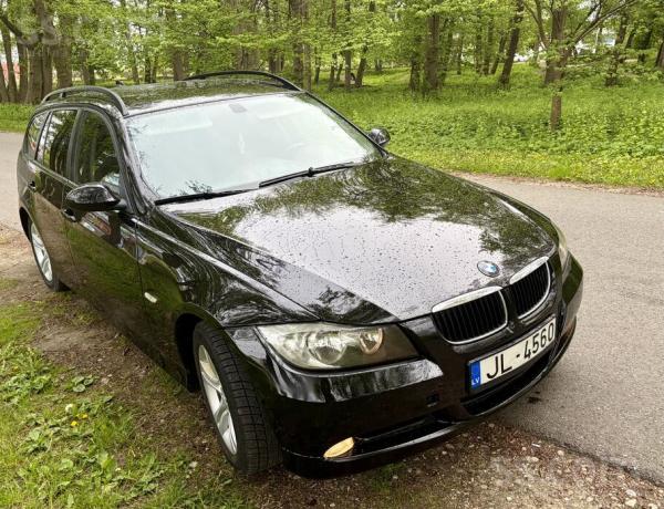 Black BMW 320 2006 in Liepaja, with an engine capacity of 2.00 L and mileage of 356 thousand km for 2999 €, photo 3 on AUTOMOTO.COM.LV