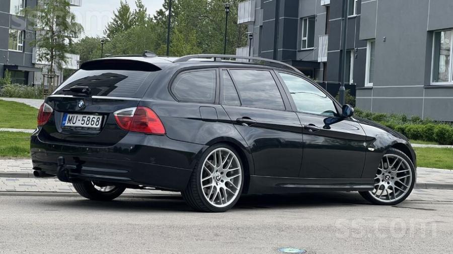 Melns BMW 320 2006 Rīga, ar dzinēja tilpumu 2.00 L un nobraukumu 300 tūkst. km par 4990 €, foto 11 vietnē AUTOMOTO.COM.LV