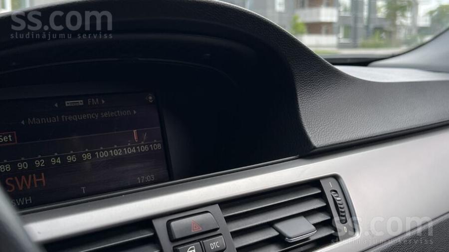 Melns BMW 320 2006 Rīga, ar dzinēja tilpumu 2.00 L un nobraukumu 300 tūkst. km par 4990 €, foto 31 vietnē AUTOMOTO.COM.LV