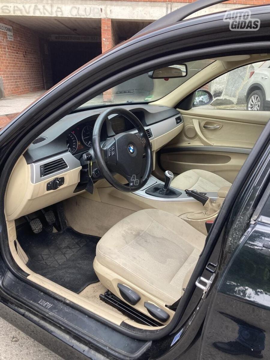 Black BMW 320 2006 in Vilnius, with an engine capacity of 2.00 L and mileage of 395 thousand km for 1895 €, photo 8 on AUTOMOTO.COM.LV