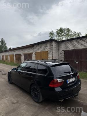 Melns BMW 320 2006 Balvi, ar dzinēja tilpumu 2.00 L un nobraukumu 436 tūkst. km par 3500 €, foto 4 vietnē AUTOMOTO.COM.LV