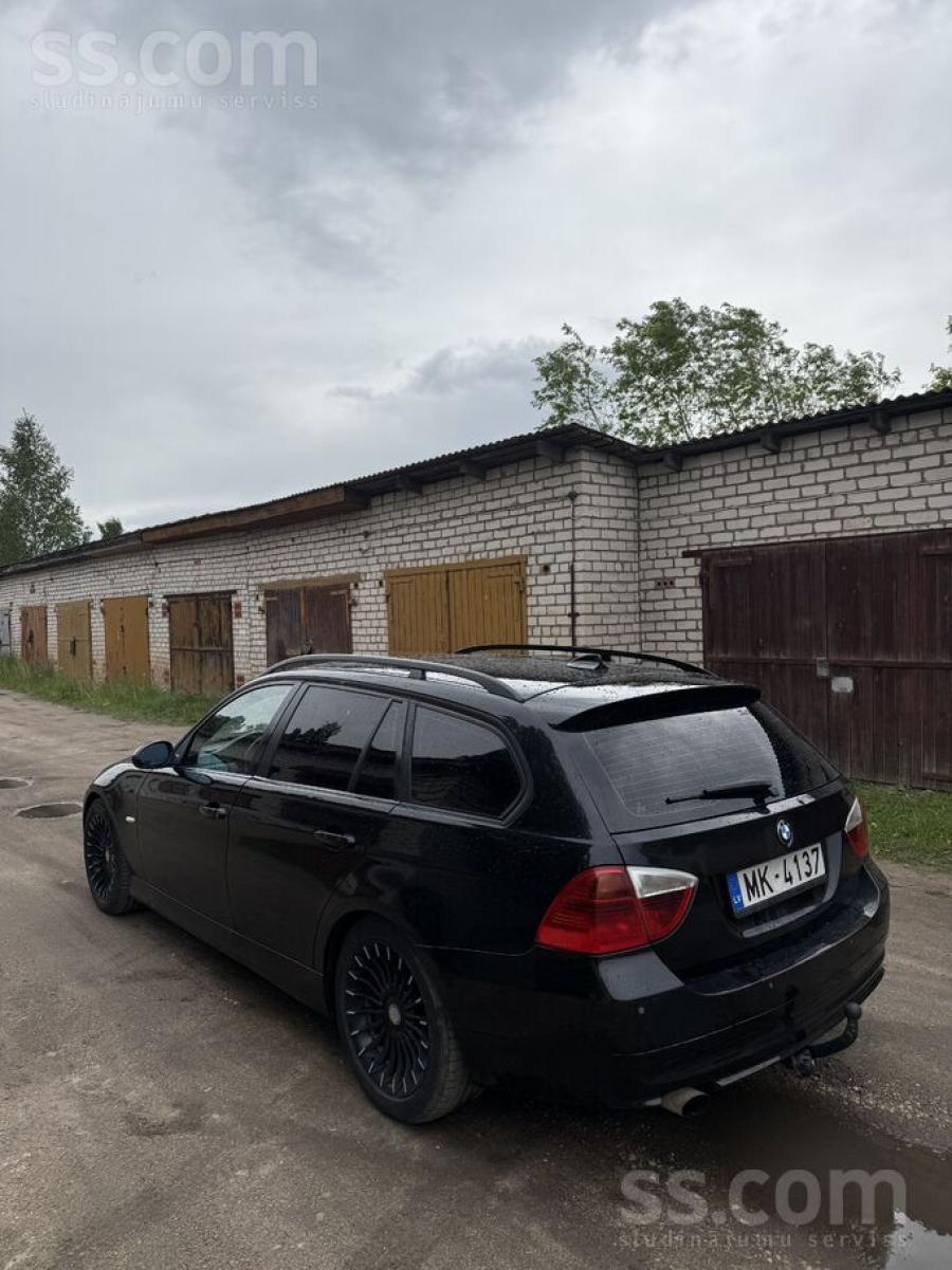 Melns BMW 320 2006 Balvi, ar dzinēja tilpumu 2.00 L un nobraukumu 436 tūkst. km par 3500 €, foto 4 vietnē AUTOMOTO.COM.LV