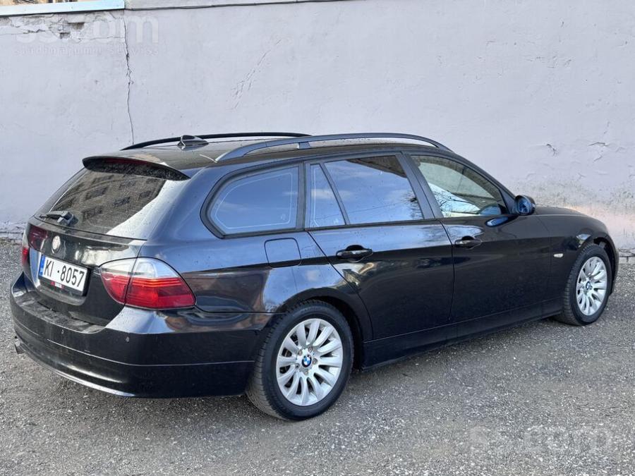 Black BMW 320 2006 in Riga, with an engine capacity of 2.00 L and mileage of 349 thousand km for 2850 €, photo 5 on AUTOMOTO.COM.LV