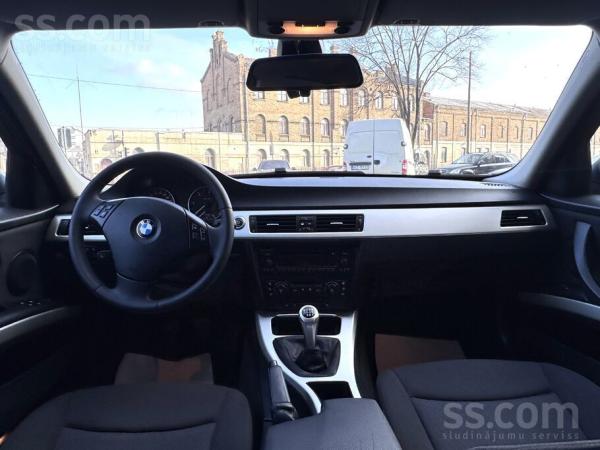 Melns BMW 320 2006 Rīga, ar dzinēja tilpumu 2.00 L un nobraukumu 349 tūkst. km par 2850 €, foto 6 vietnē AUTOMOTO.COM.LV