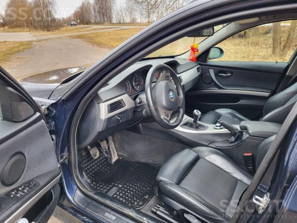 Melns BMW 320 2006 Rīga, ar dzinēja tilpumu 2.00 L un nobraukumu 490 tūkst. km par 3500 €, foto 6 vietnē AUTOMOTO.COM.LV