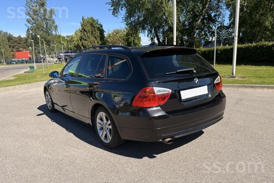 Black BMW 320 2006 in Riga, with an engine capacity of 2.00 L and mileage of 300 thousand km for 4100 €, photo 5 on AUTOMOTO.COM.LV