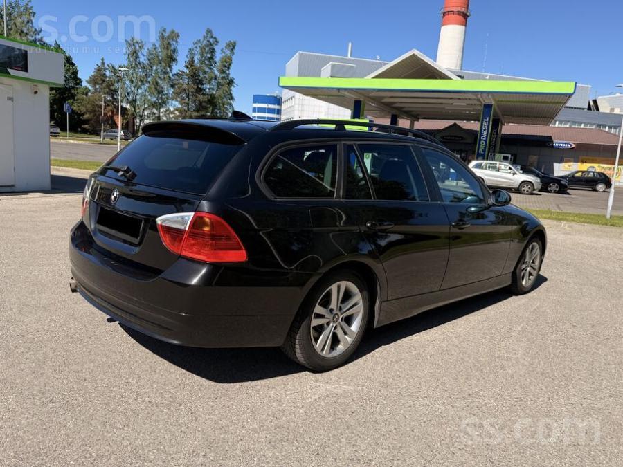 Black BMW 320 2006 in Riga, with an engine capacity of 2.00 L and mileage of 300 thousand km for 4100 €, photo 7 on AUTOMOTO.COM.LV
