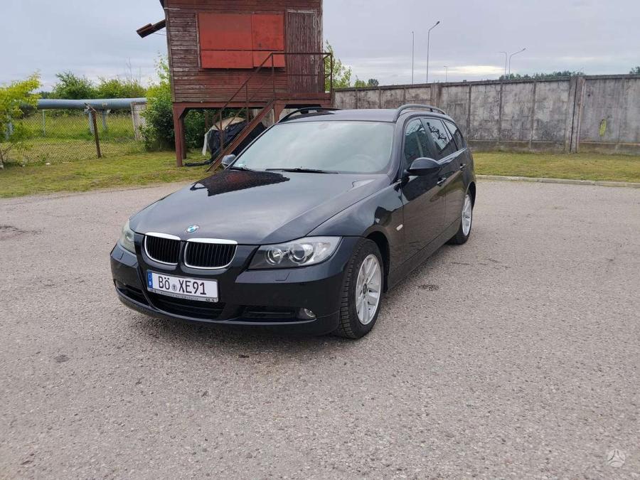 Melns BMW 320 2006 Kėdainiai, ar dzinēja tilpumu 2.00 L un nobraukumu 390 tūkst. km par 2600 €, foto 4 vietnē AUTOMOTO.COM.LV