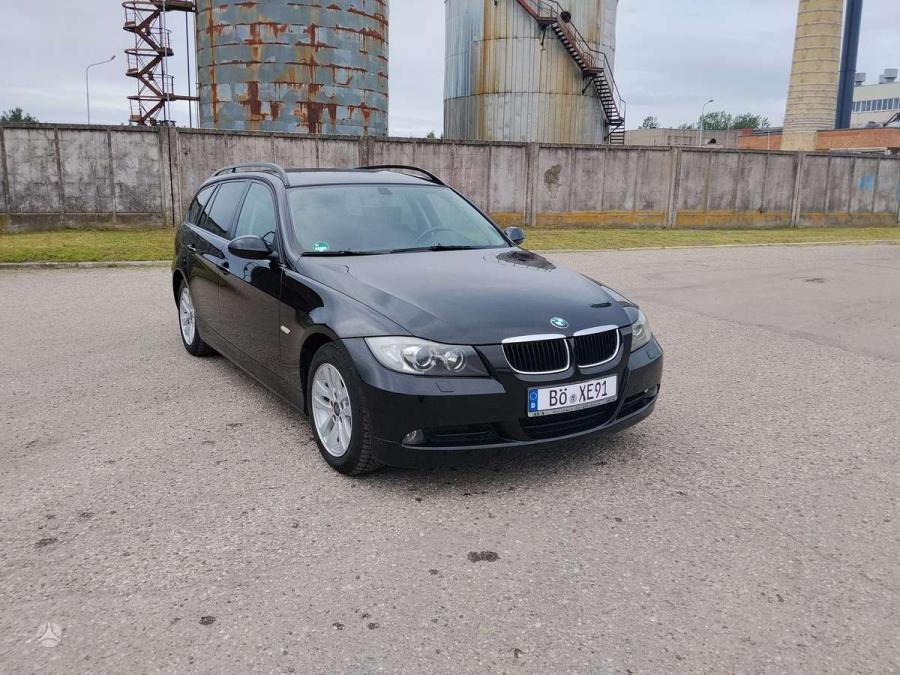 Melns BMW 320 2006 Kėdainiai, ar dzinēja tilpumu 2.00 L un nobraukumu 390 tūkst. km par 2600 €, foto 6 vietnē AUTOMOTO.COM.LV