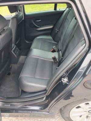 Melns BMW 320 2006 Kėdainiai, ar dzinēja tilpumu 2.00 L un nobraukumu 390 tūkst. km par 2600 €, foto 16 vietnē AUTOMOTO.COM.LV