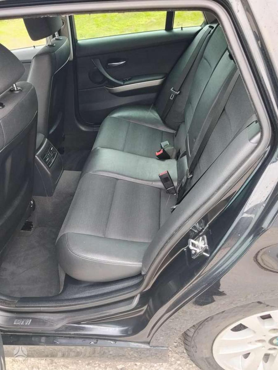 Melns BMW 320 2006 Kėdainiai, ar dzinēja tilpumu 2.00 L un nobraukumu 390 tūkst. km par 2600 €, foto 16 vietnē AUTOMOTO.COM.LV