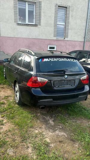 Black BMW 320 2006 in Prienai, with an engine capacity of 2.00 L and mileage of 331 thousand km for 2630 €, photo 4 on AUTOMOTO.COM.LV