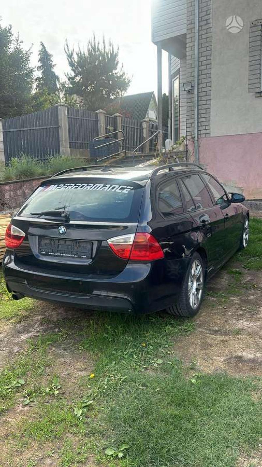Black BMW 320 2006 in Prienai, with an engine capacity of 2.00 L and mileage of 331 thousand km for 2630 €, photo 5 on AUTOMOTO.COM.LV