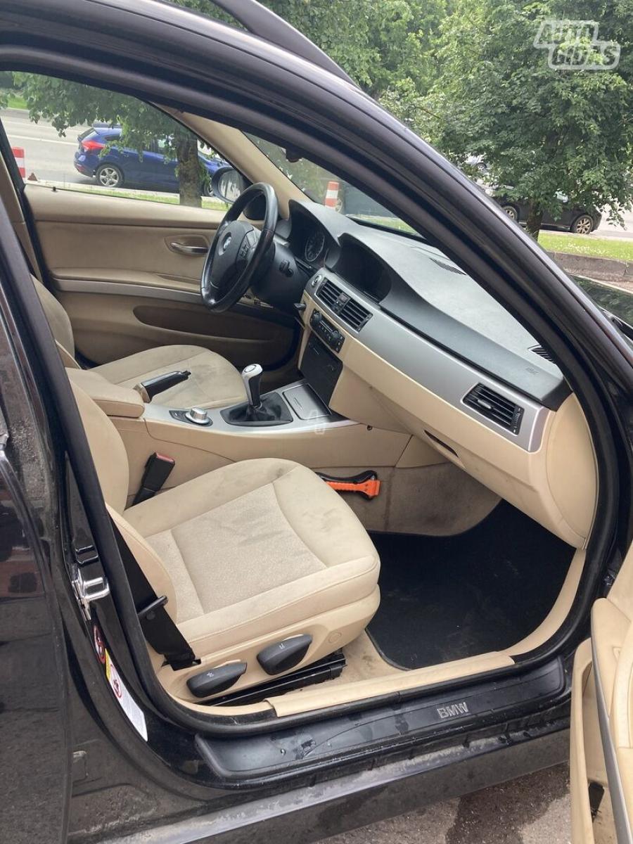 Black BMW 320 2006 in Vilnius, with an engine capacity of 2.00 L and mileage of 395 thousand km for 1799 €, photo 7 on AUTOMOTO.COM.LV