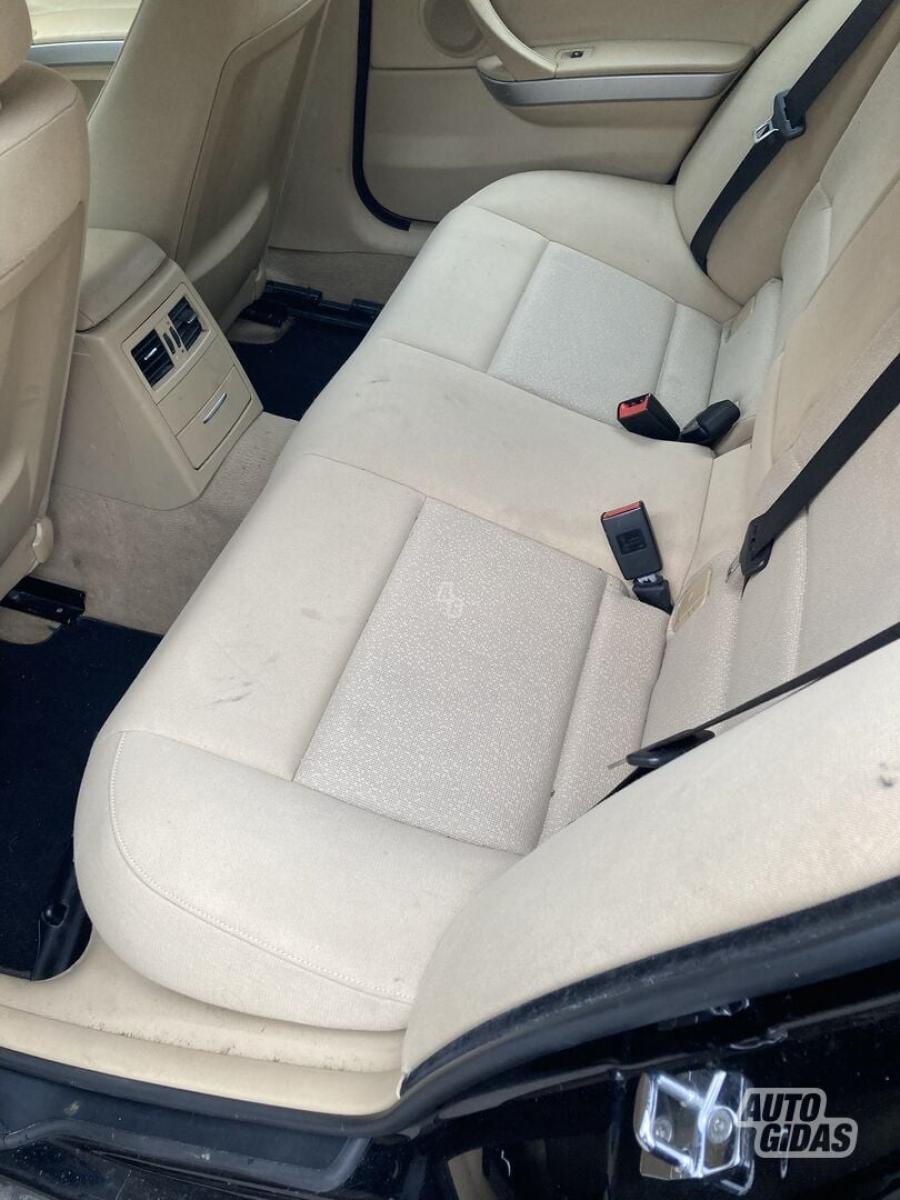Black BMW 320 2006 in Vilnius, with an engine capacity of 2.00 L and mileage of 395 thousand km for 1799 €, photo 9 on AUTOMOTO.COM.LV