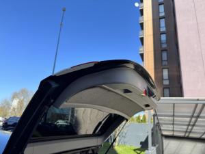 Black BMW 320 2006 in Riga, with an engine capacity of 2.00 L and mileage of 425 thousand km for 3390 €, photo 13 on AUTOMOTO.COM.LV